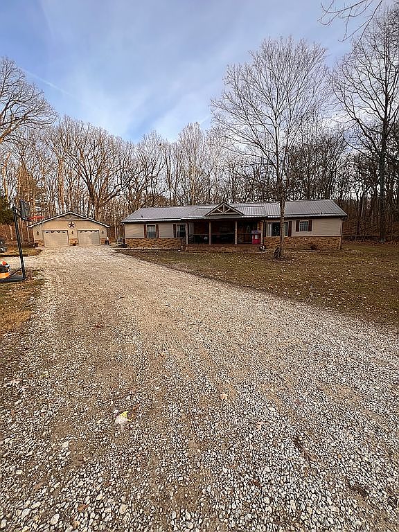 1141 E 1425 North Rd, Tower Hill, IL 62571 | Zillow