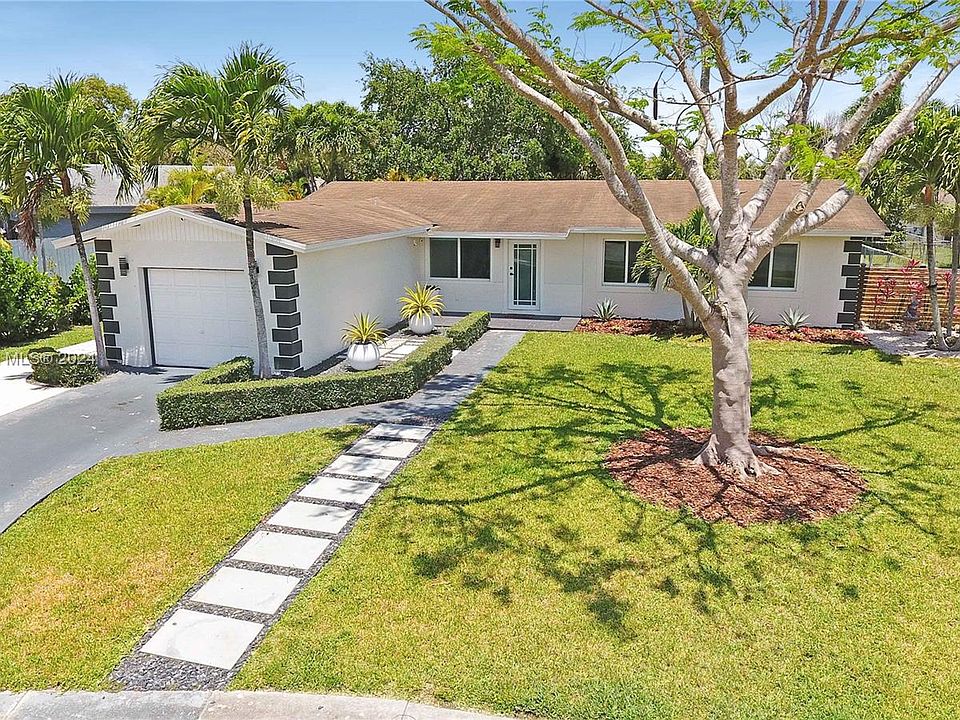 11273 SW 114th Ter, Miami, FL 33176 | Zillow