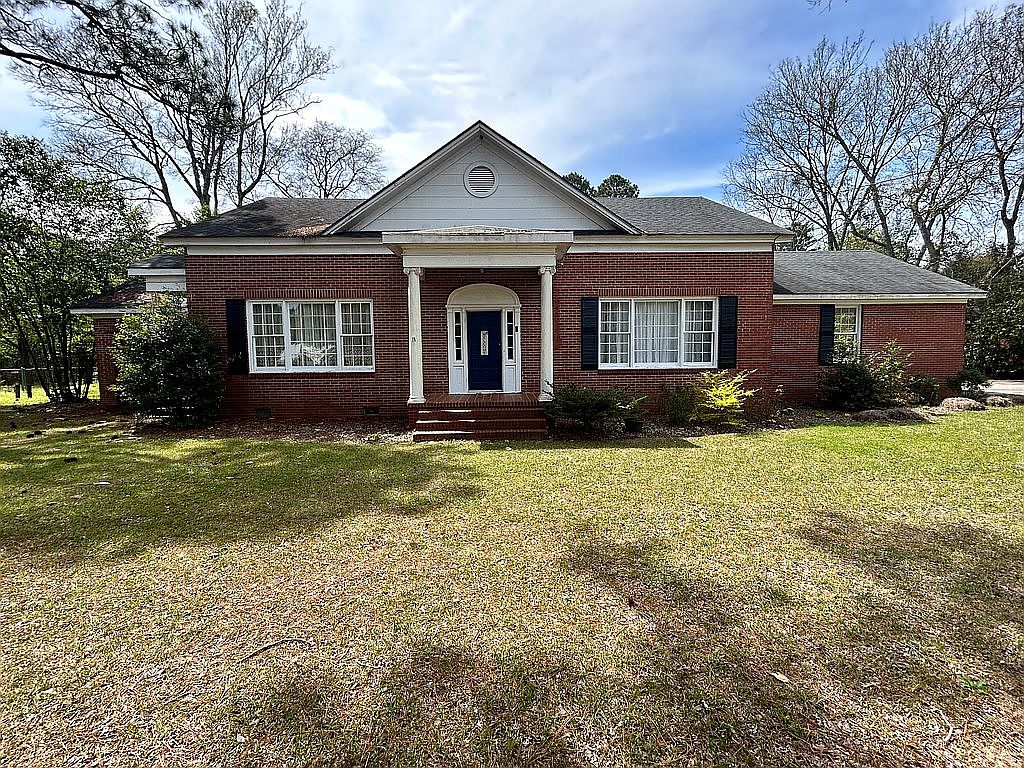 71 N Poplar St, Butler, GA 31006 | Zillow