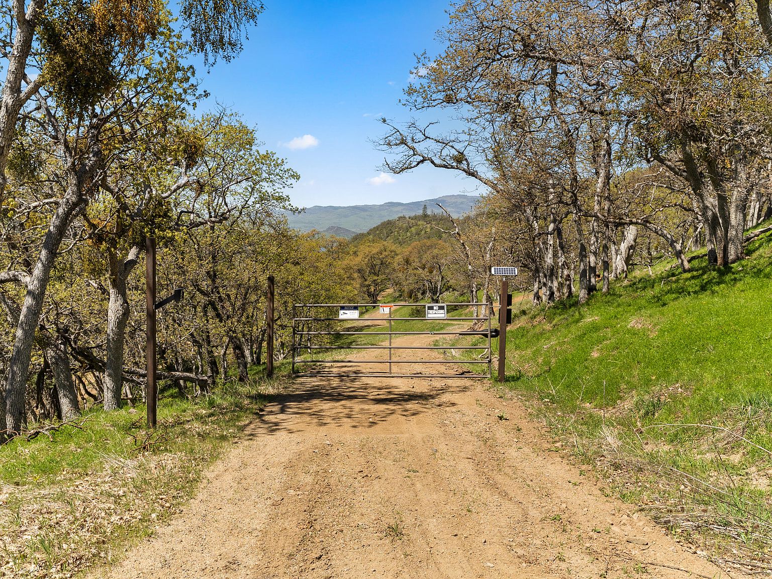 3727 Old Highway 99 Hwy S, Ashland, OR 97520 | MLS #220199899 | Zillow