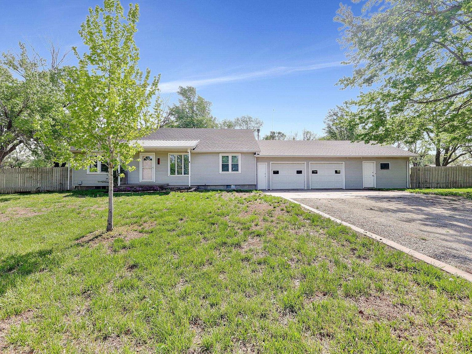 418 Regier Ave, Elbing, KS 67041 | Zillow