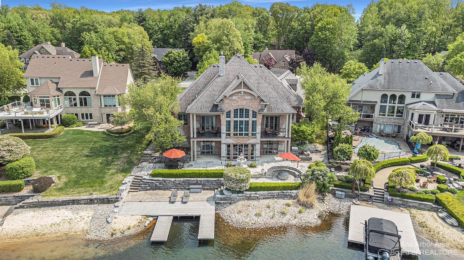 10897 Stoney Point Dr, South Lyon, MI 48178 | MLS #3294250 | Zillow