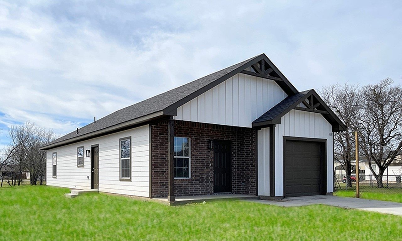 409 SW 15th St, Mineral Wells, TX 76067 | Zillow