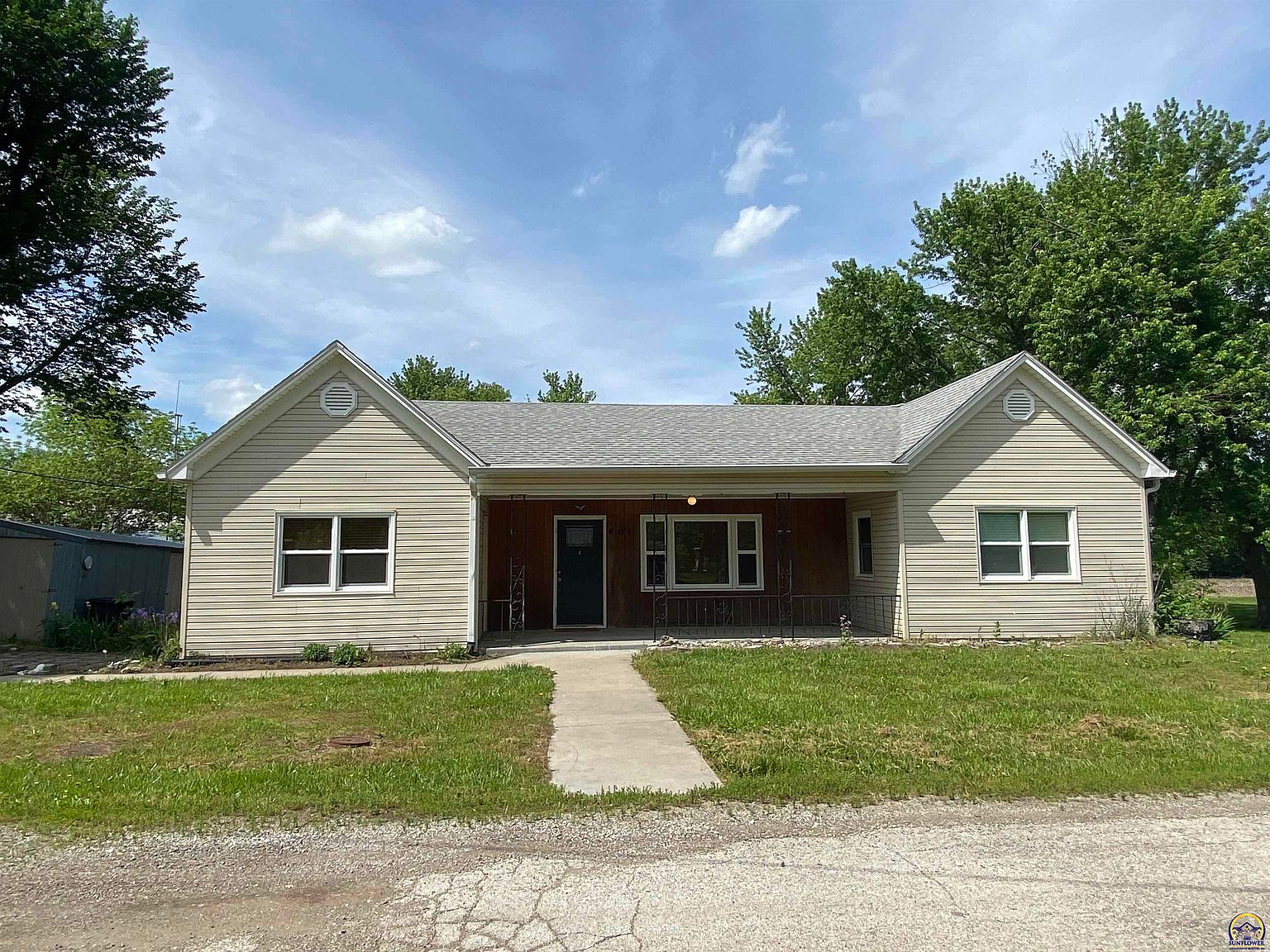 401 W 7th St, Emmett, KS 66422 | MLS #234213 | Zillow
