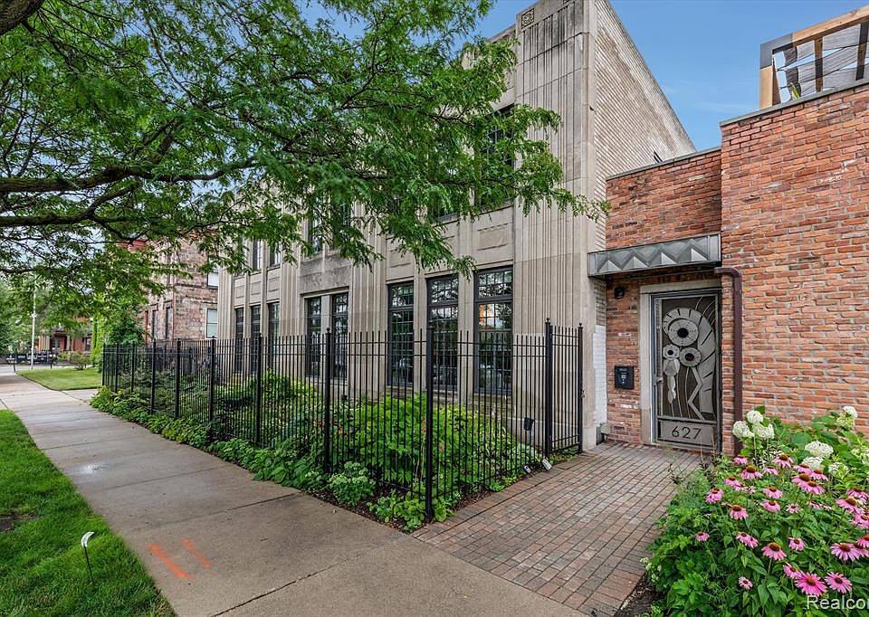 627 W Alexandrine St Detroit, MI, 48201 - Apartments for Rent | Zillow