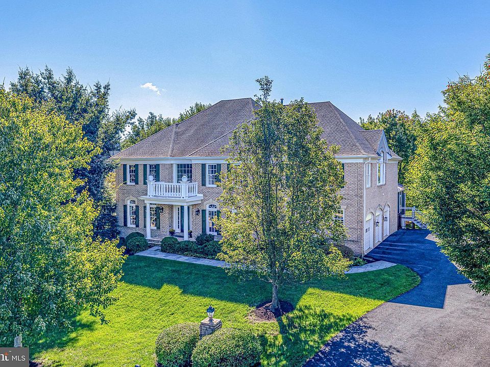 10405 Van Patten Ln, Great Falls, VA 22066 | Zillow