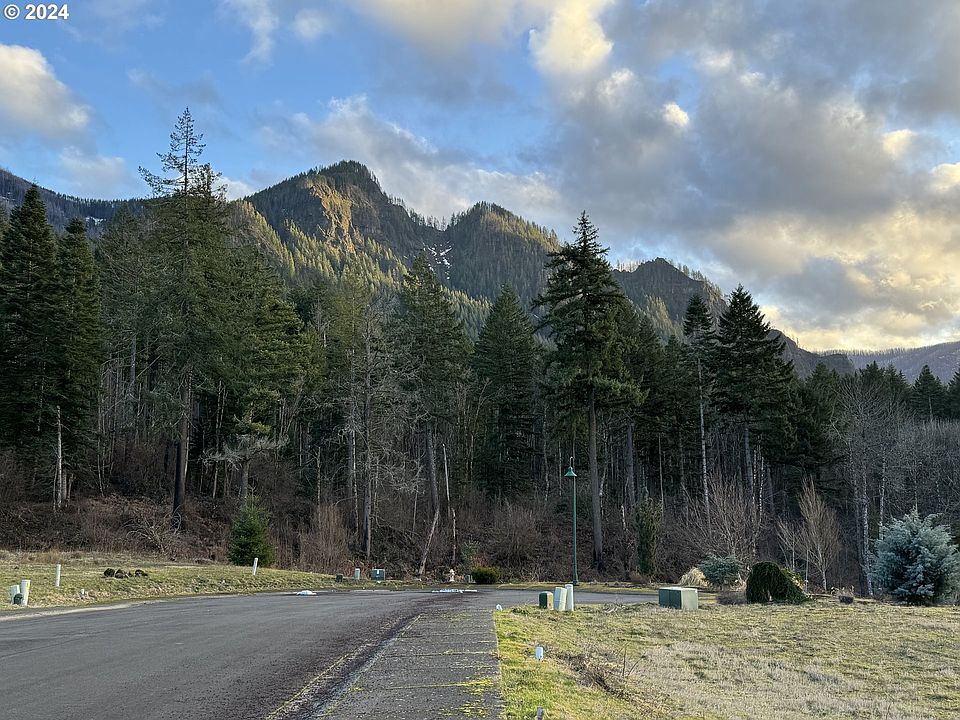 943 SW Spelling Pl #17, Cascade Locks, OR 97014 | MLS #24474390 | Zillow