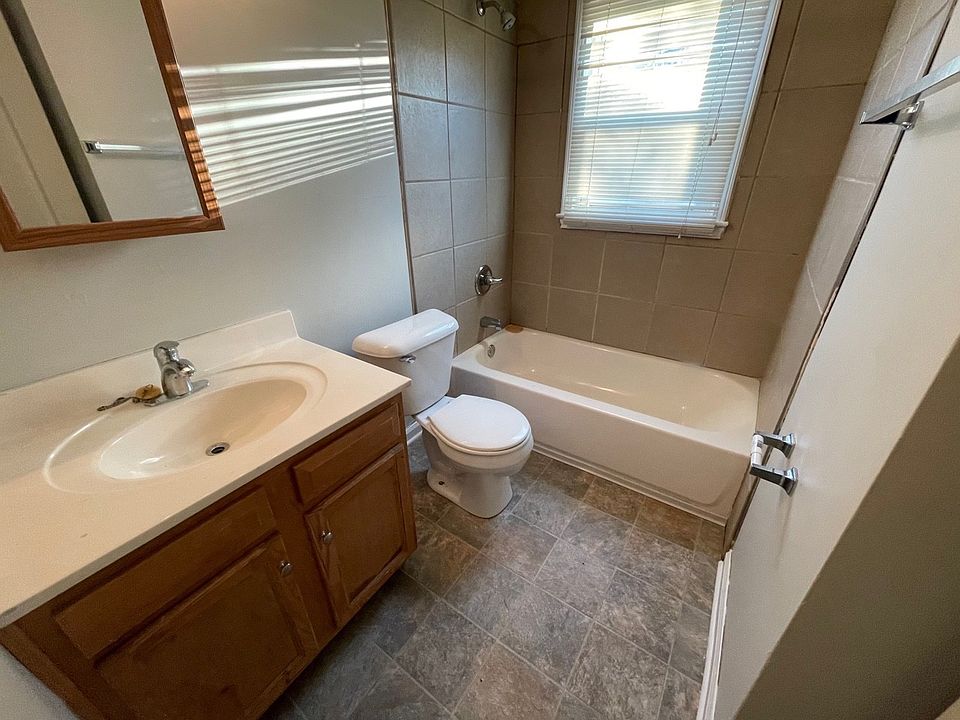 2511 Dixie Hwy, Louisville, KY 40216 | Zillow