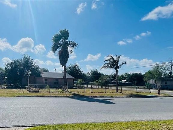 443 W Ciro Caceres Ave, Elsa, TX 78543 | Zillow