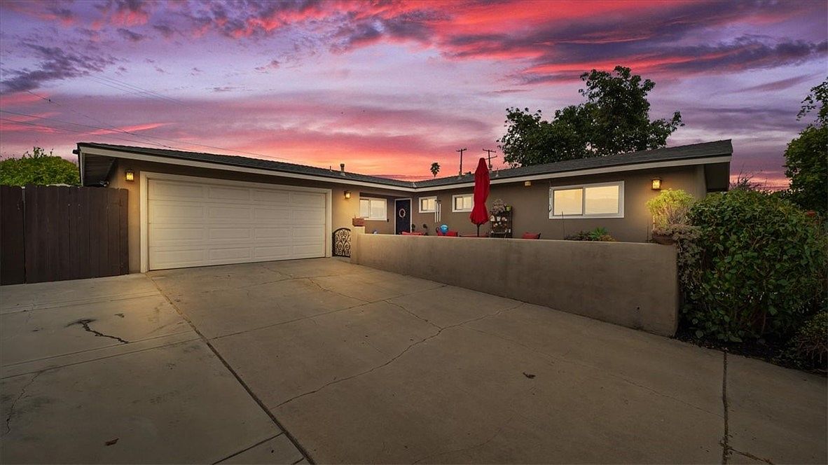 222 Georgia St, Redlands, CA 92374 | Zillow