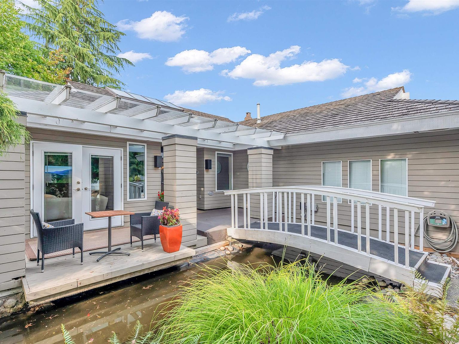 16257 Glenwood Cres N, Surrey, BC V4N 1Y2 | MLS #R2858758 | Zillow