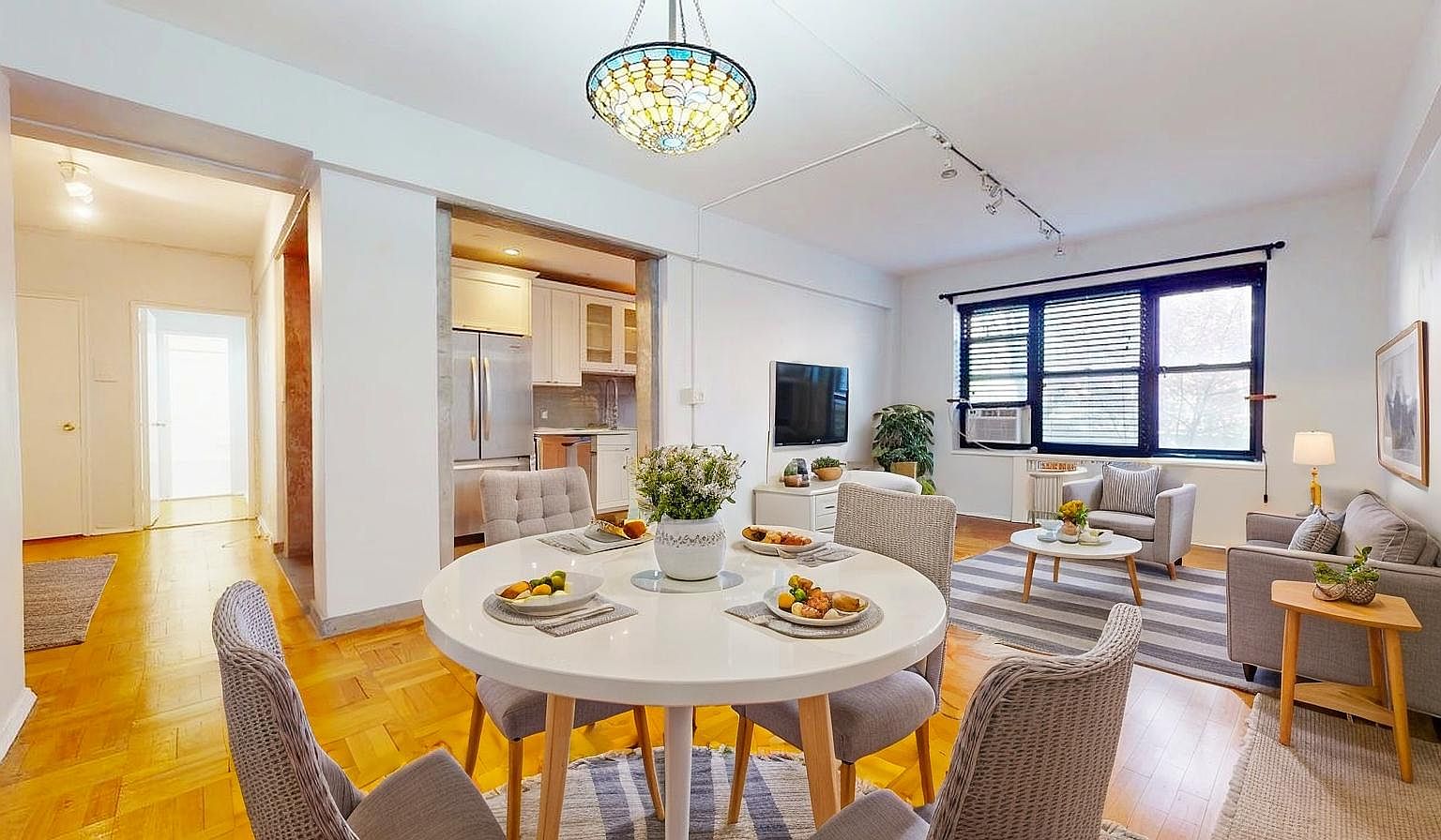 6776 Booth St APT 2J, Flushing, NY 11375 | Zillow