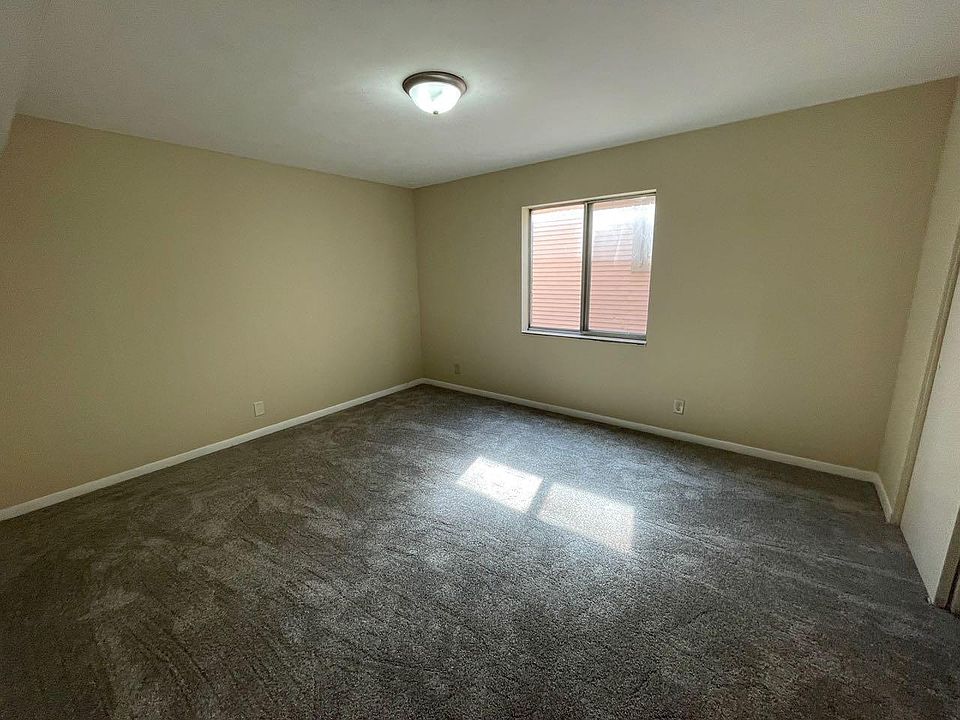 527 W Prairie Ave Decatur IL | Zillow