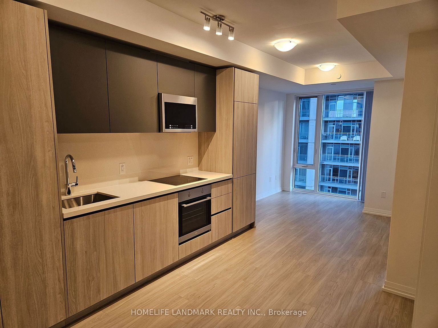8 Widmer St #1807, Toronto, ON M5V 0W6 | Zillow