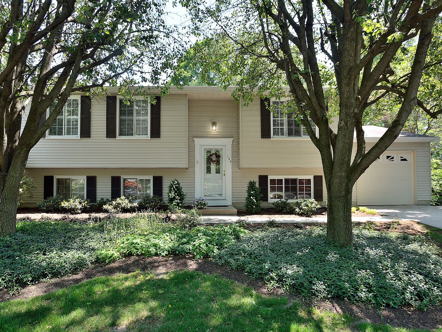 125 Applegate Dr, Sterling, VA 20164 | Zillow