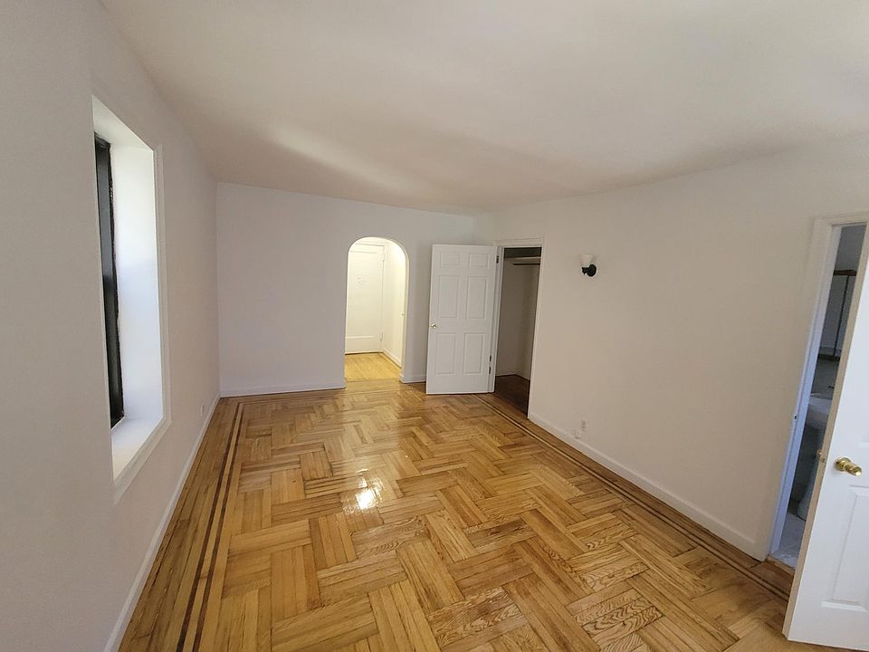 160 Beach 117 St #3E, Rockaway Park, NY 11694 | Zillow