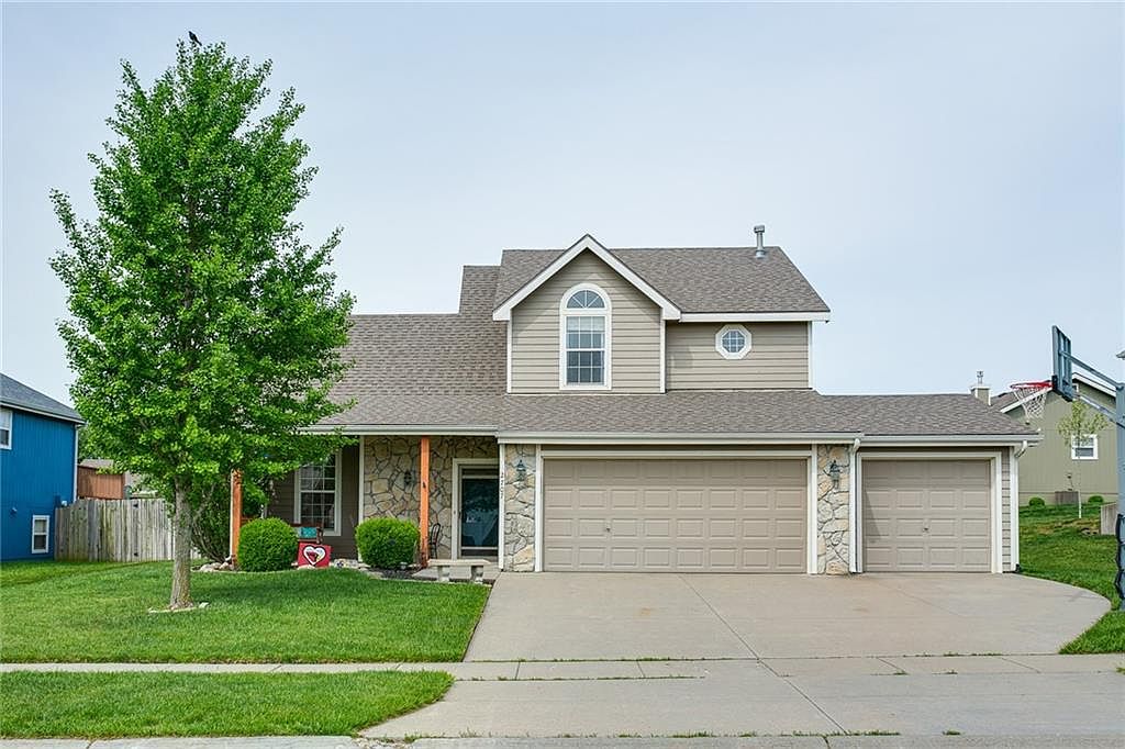 2707 Montrose Cir, Eudora, KS 66025 | Zillow