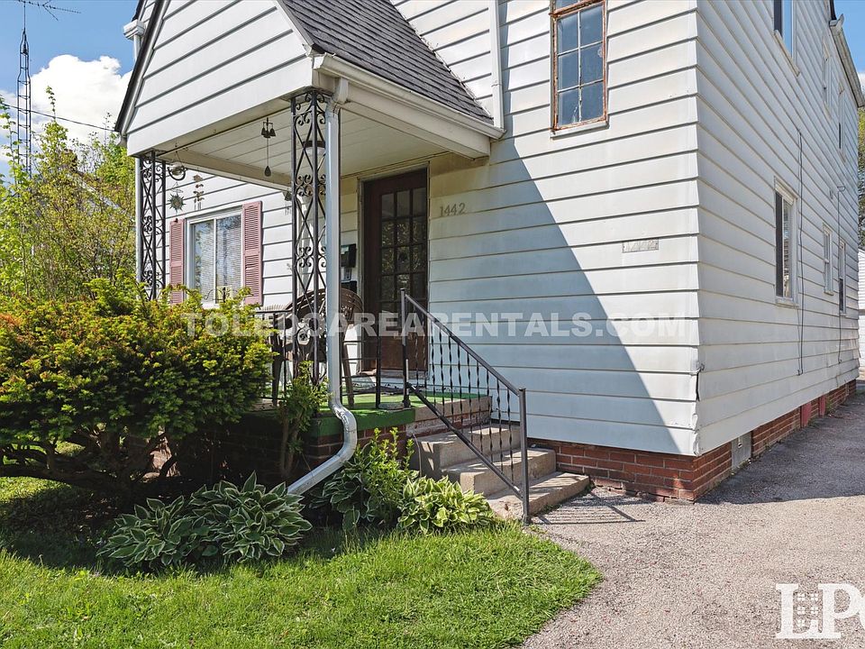 1442 Schuyler Rd #2, Toledo, OH 43612 | Zillow