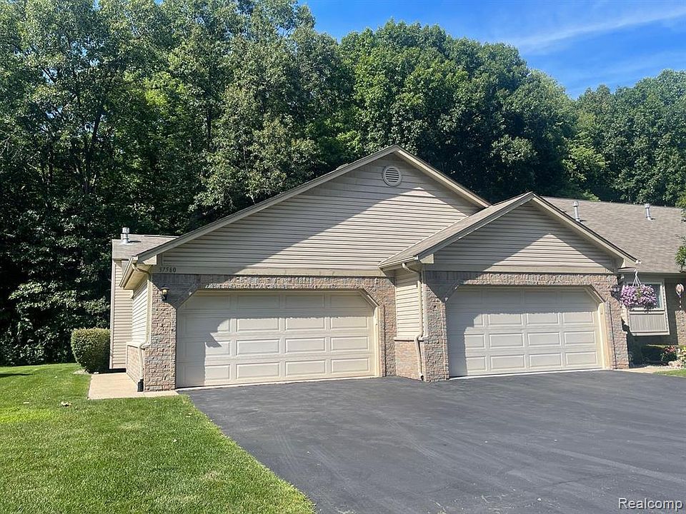 17465 Ava Ct New Boston MI | Zillow