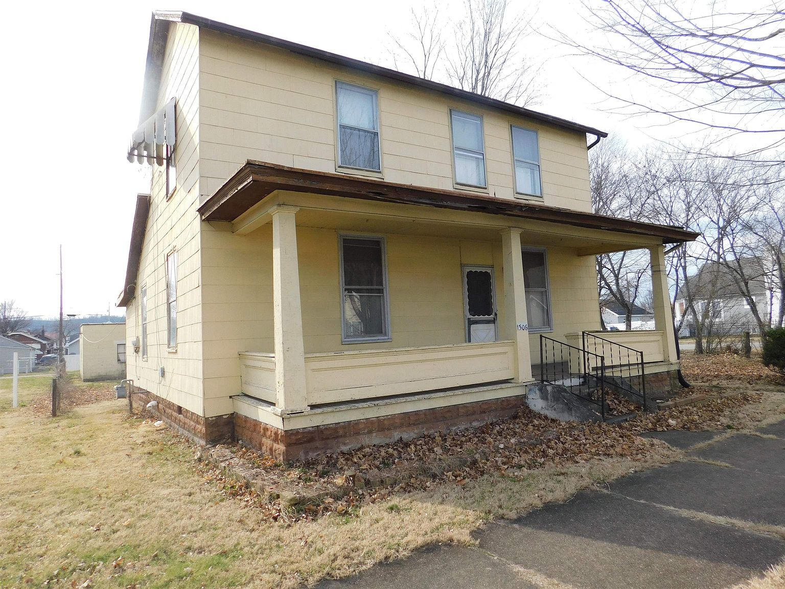1306 S 9th St, Ironton, OH 45638 | Zillow