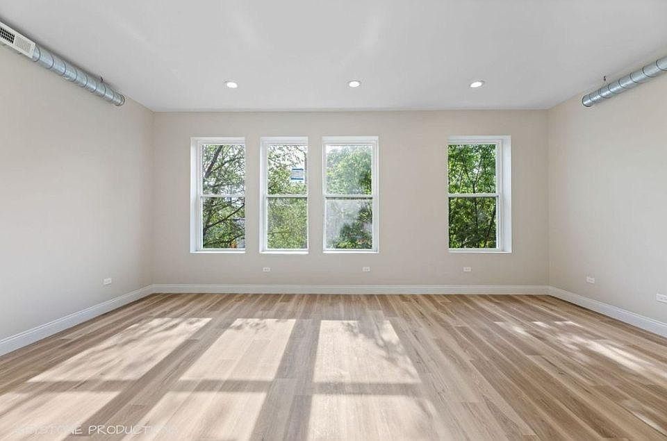 8915 S Commercial Ave #1M, Chicago, IL 60617 | Zillow