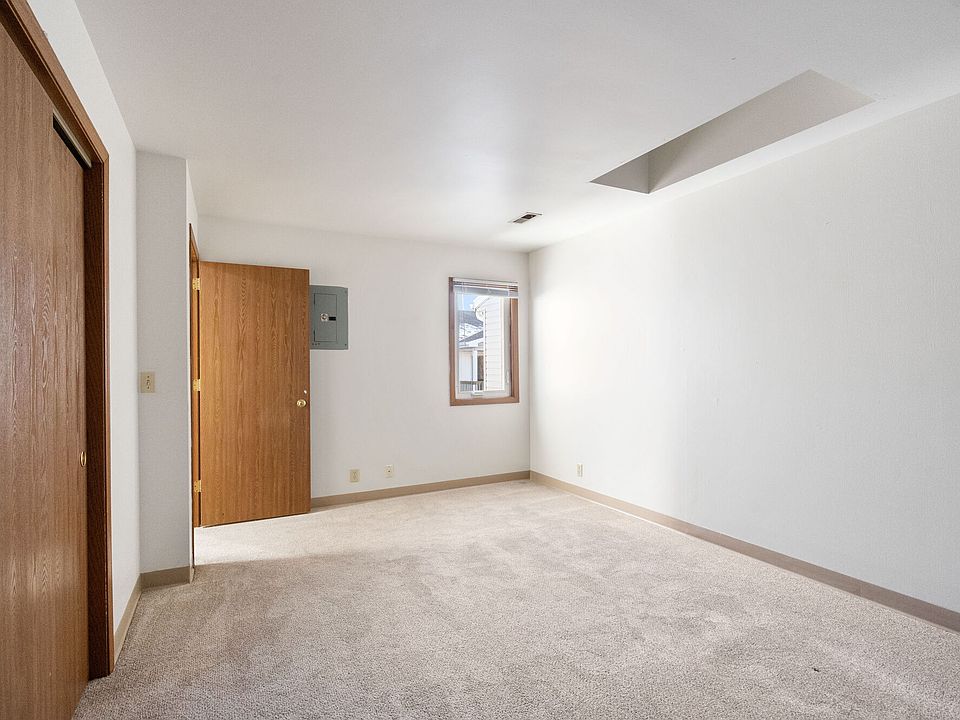 West Court Townhomes - 33 N West St Elkhorn WI | Zillow