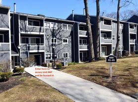 River Ridge Condominiums - 400 Colonial Dr Ipswich MA | Zillow