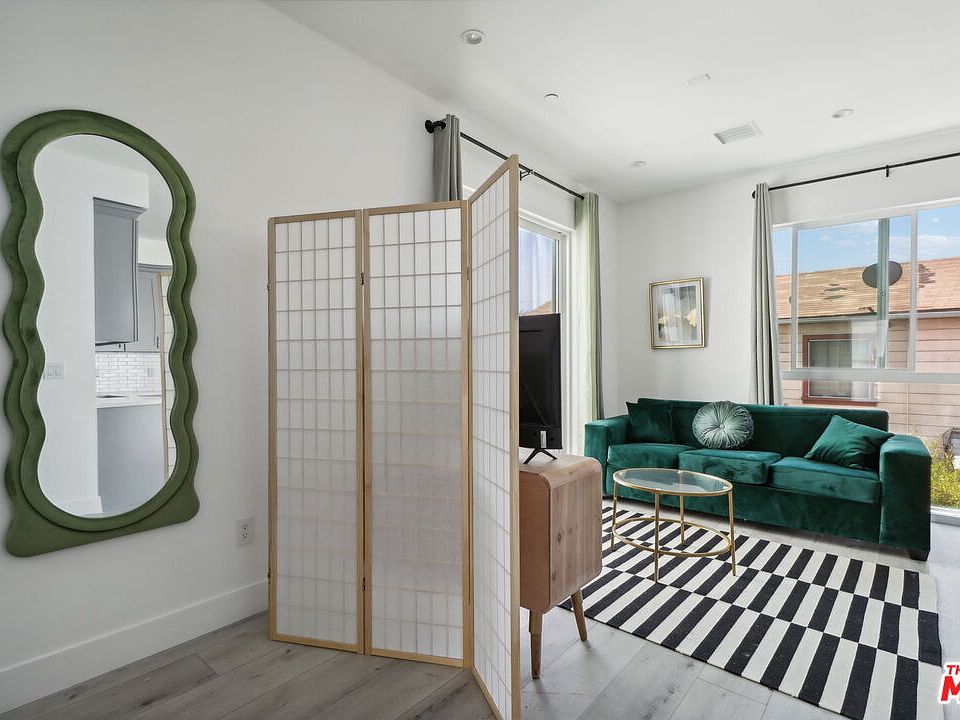 1236 1/2 N Beachwood Dr, Los Angeles, CA 90038 | Zillow