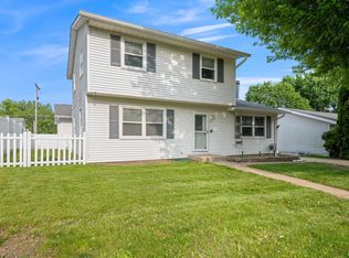 1401 Canal Shore Dr SW, Le Claire, IA 52753 | MLS #QC4263141 | Zillow