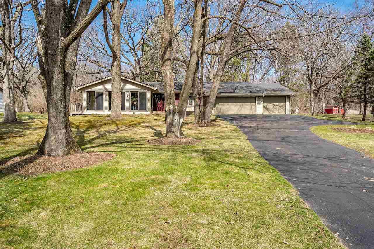 3515 W Rockton Rd, Rockton, IL 61072 | Zillow