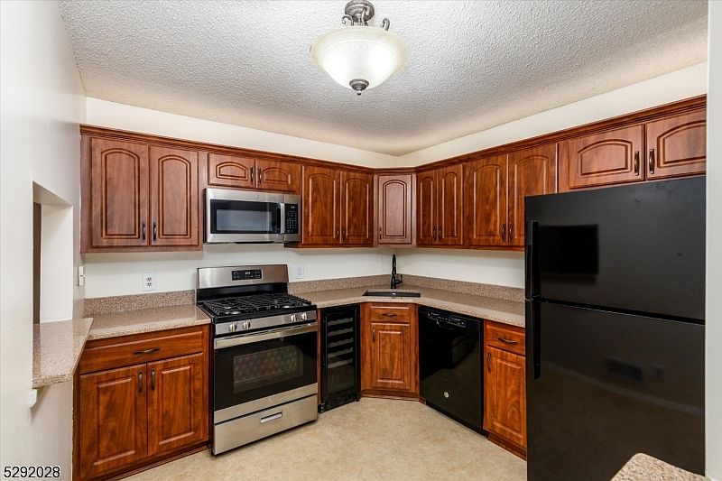 173 Robertson Way #173, Lincoln Park, NJ 07035 | Zillow