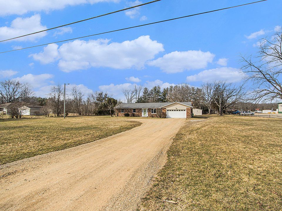 52700 Us Highway 131, Three Rivers, MI 49093 | Zillow