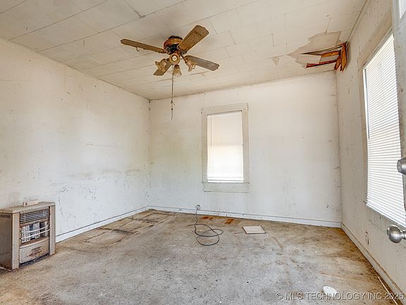 619 W 14th St, Ada, OK 74820 | Zillow