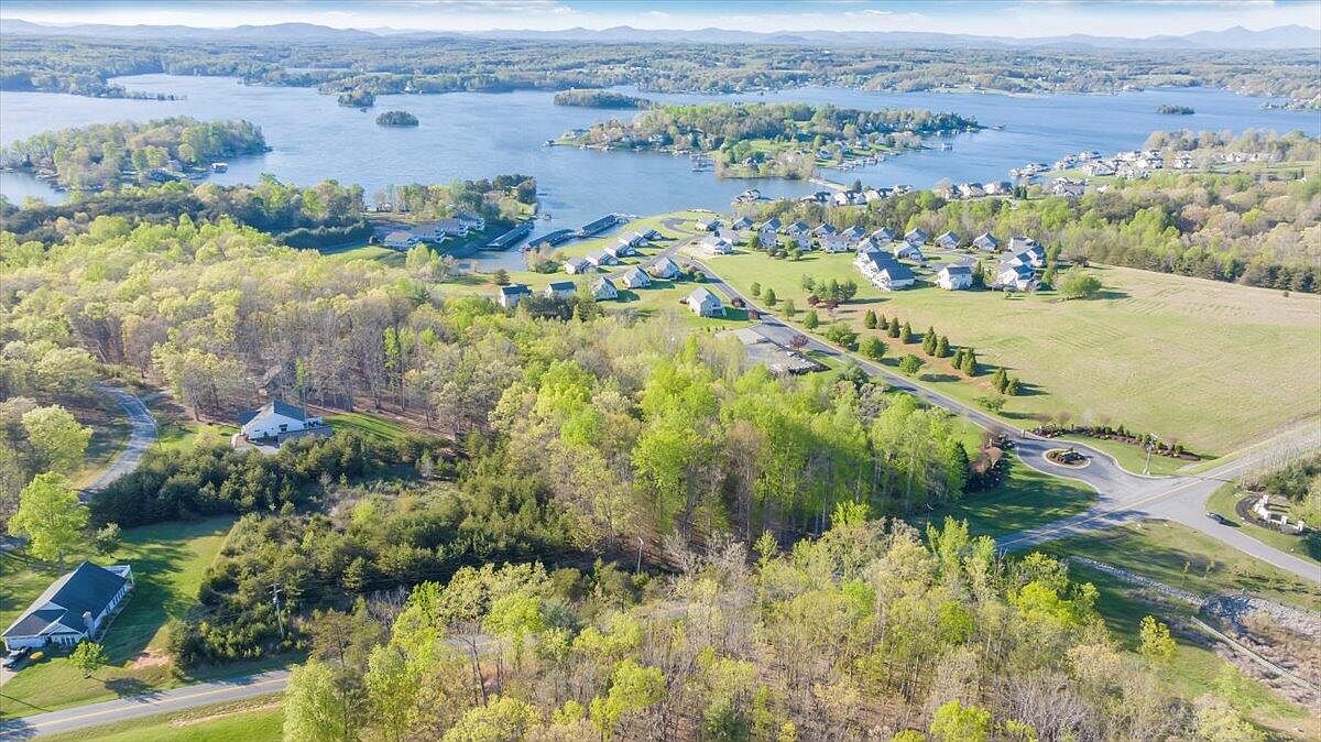 1400 Dillards Hill Rd #33, Union Hall, VA 24176 | MLS #916136 | Zillow