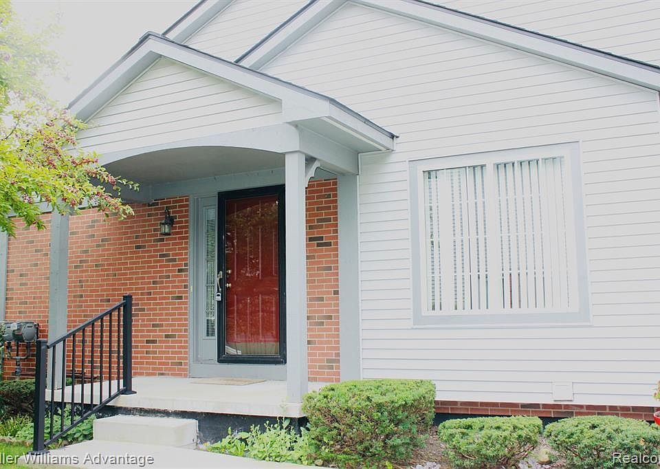 462 Winwood Cir, Walled Lake, MI 48390 | Zillow