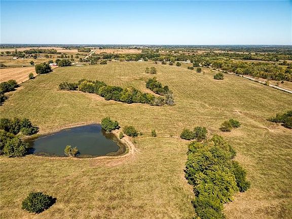 1006 SW F Hwy, Chilhowee, MO 64733 | MLS #2374725 | Zillow