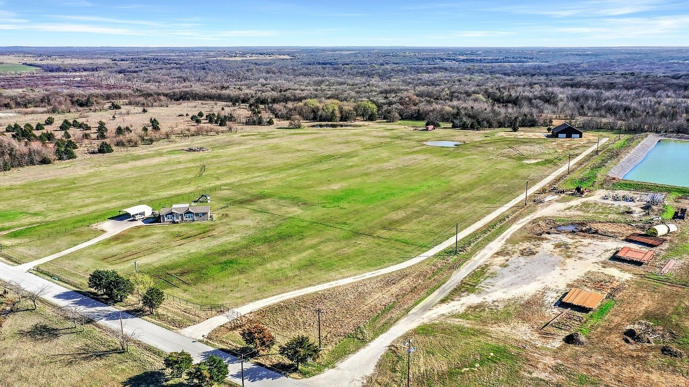 620 Bennett Ln, Sadler, TX 76264 | Zillow