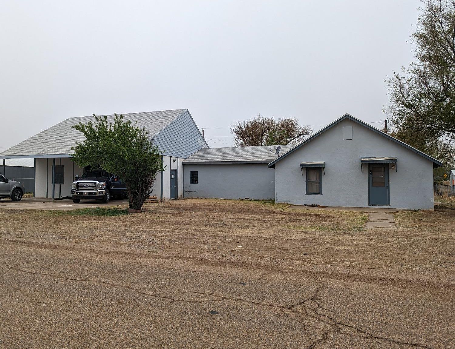 404 S Beaver St, Tyrone, OK 73951 | Zillow