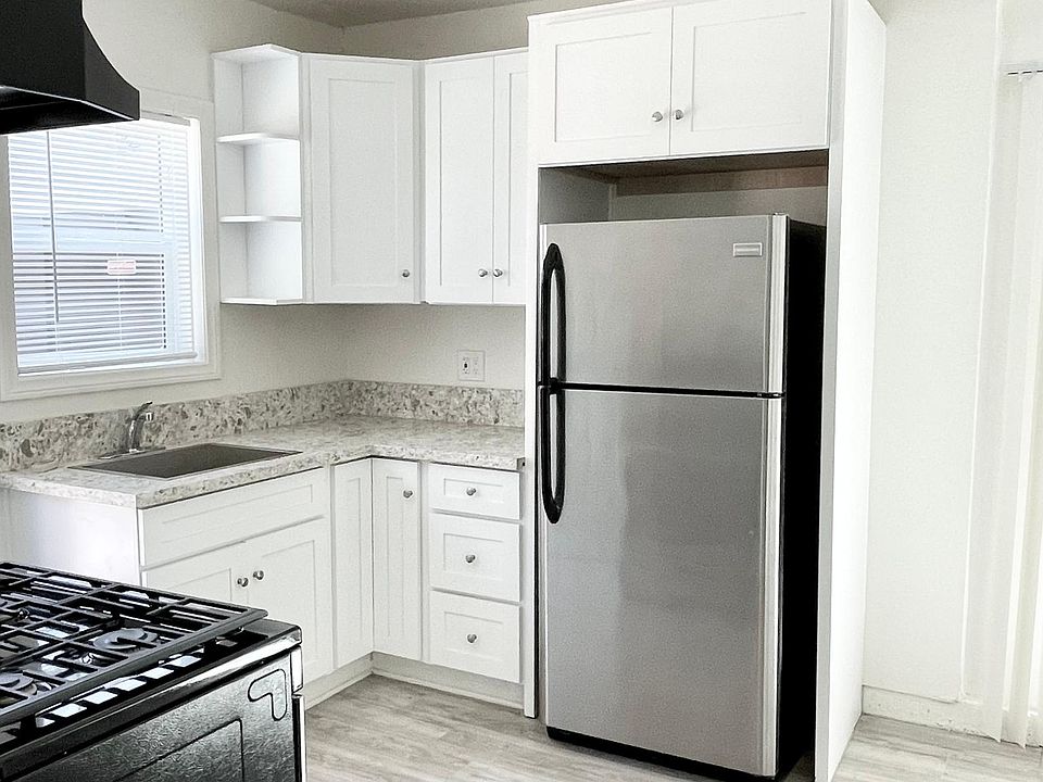 12213 222nd St, Hawaiian Gardens, CA 90716 | Zillow