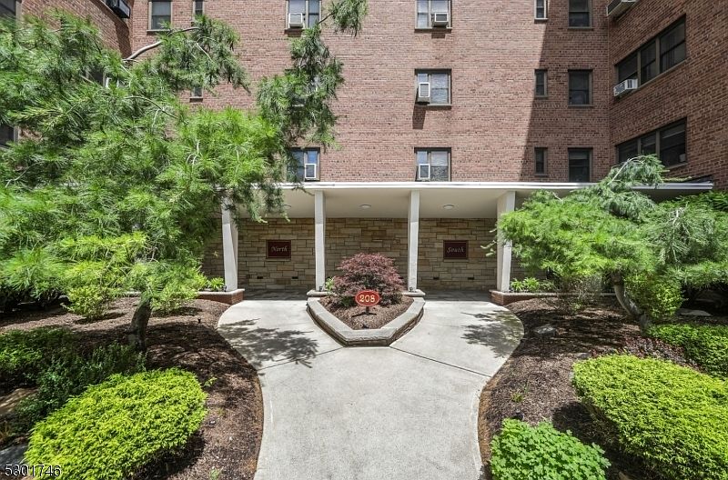 208 Anderson St #S4E, Hackensack, NJ 07601 | Zillow