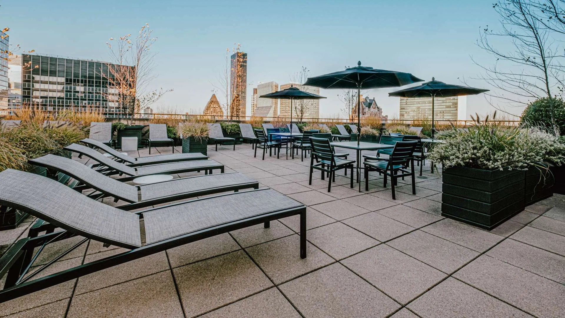 Murray Hill Tower at 245 East 40th Street in Murray Hill : Sales, Rentals, Floorplans | StreetEasy