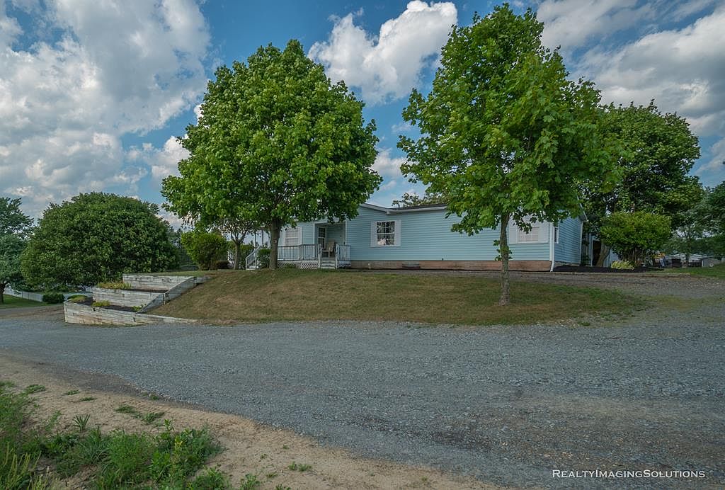 72 Cole St, Sayre, PA 18840 | Zillow