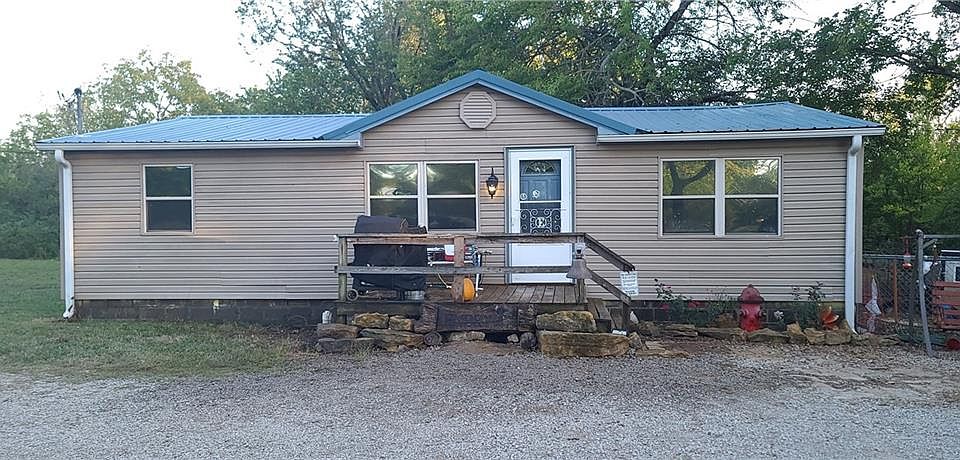 2100 E Charles St, Fort Scott, KS 66701 | MLS #2458077 | Zillow