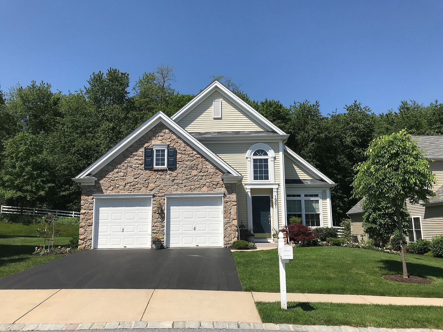 1961 Speedwell Rd, Lancaster, PA 17601 | Zillow