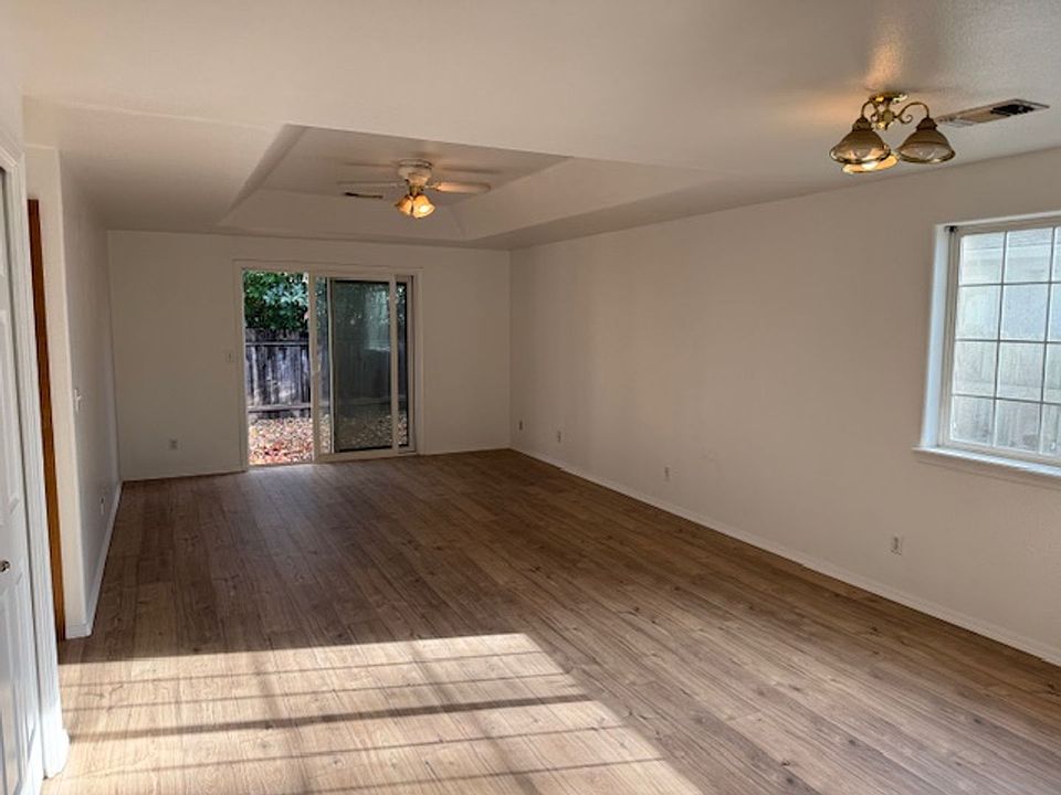 572-574 Countryside - 572 Countryside Dr Central Point OR | Zillow
