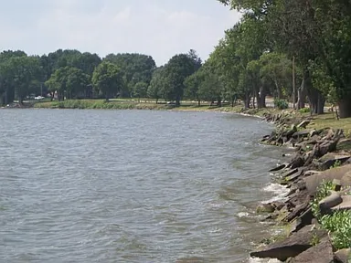 815 1/2 E Lakeshore Dr Storm Lake IA | Zillow