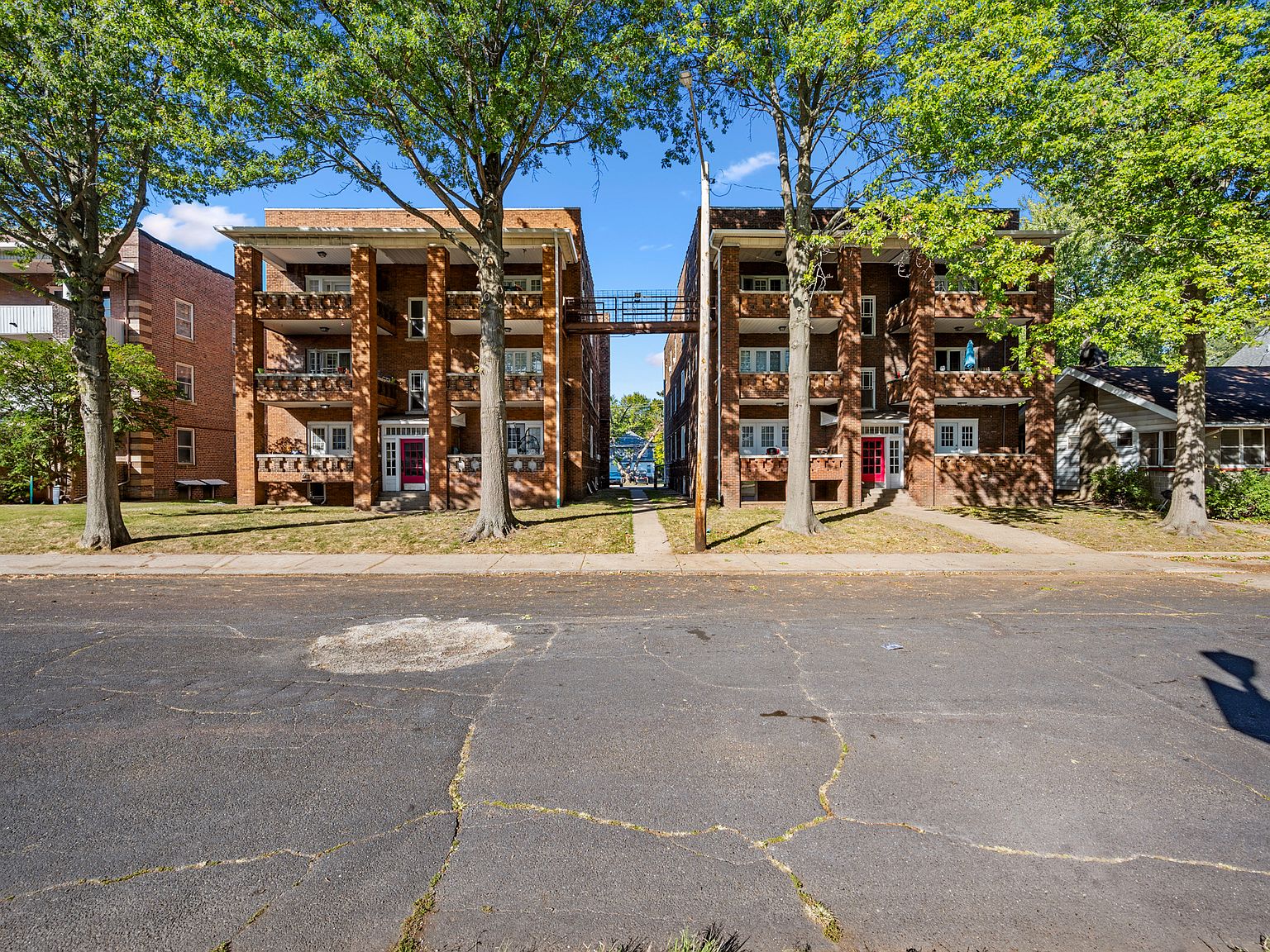 1201 N Underhill St #D1, Peoria, IL 61606 | Zillow