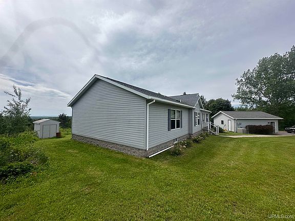 392 7th St, Allouez, MI 49805 | MLS #50145405 | Zillow