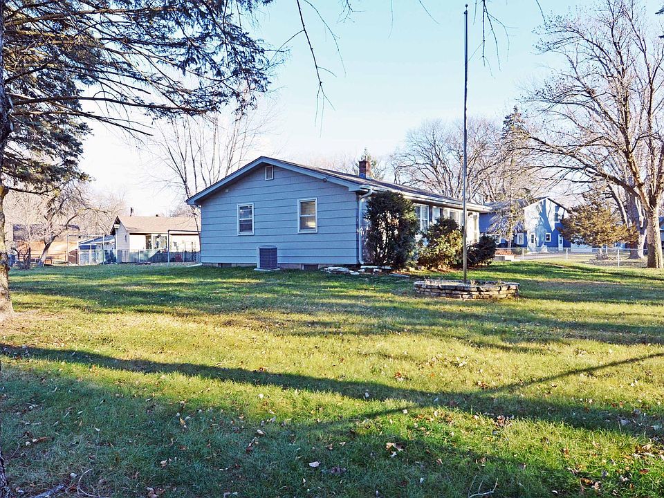 1633 County Road H2, Saint Paul, MN 55110 | Zillow