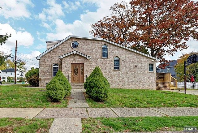 30-02 Nicholson Dr, Fair Lawn, NJ 07410 | Zillow